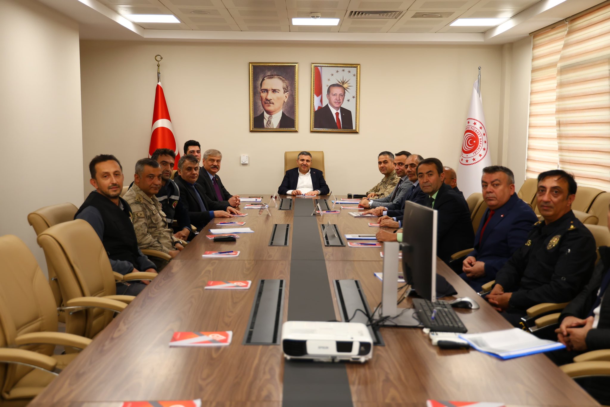 T.C. Şırnak Valiliği Resmi İnternet Sitesi - Valimiz Sayın Cevdet Atay ... T.C. Şırnak Valiliği Resmi İnternet Sitesi - Valimiz Sayın Cevdet Atay ...